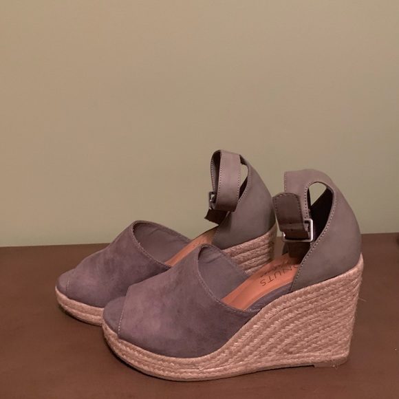 Coconuts by Matisse | Shoes | Coconuts By Matisse Flamingo Gray ...